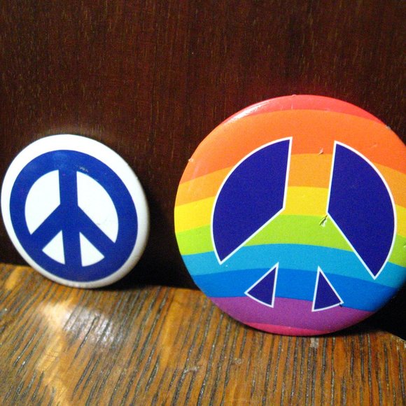 Groovy Peace Sign | Accessories | Groovy Peace Sign Vintage Lapel Pins ...